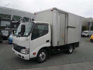2014 Toyota Dyna Powerlifted tailgate 4000cc diesel turbo automatic ...